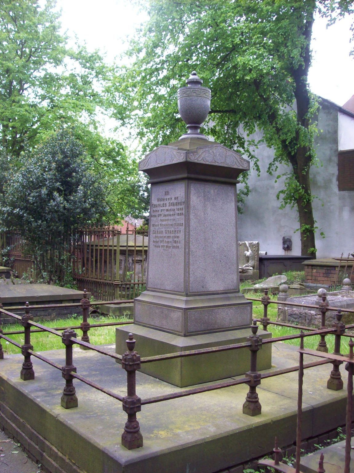 Le mystère de la broderie ancienne de Mary Ward STARKEY